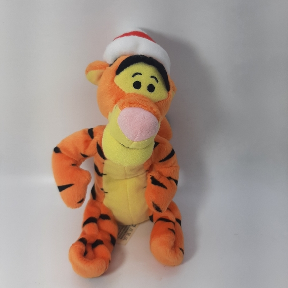Disney | Toys | Disney Tigger Santa Christmas Plush Stuffed Animal ...
